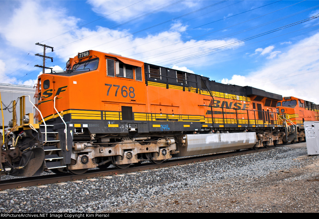 BNSF 7768